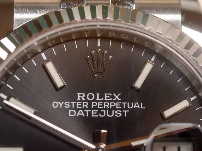 Rolex Manufacturing Process: Inside Swiss Watchmaking Excellence ...